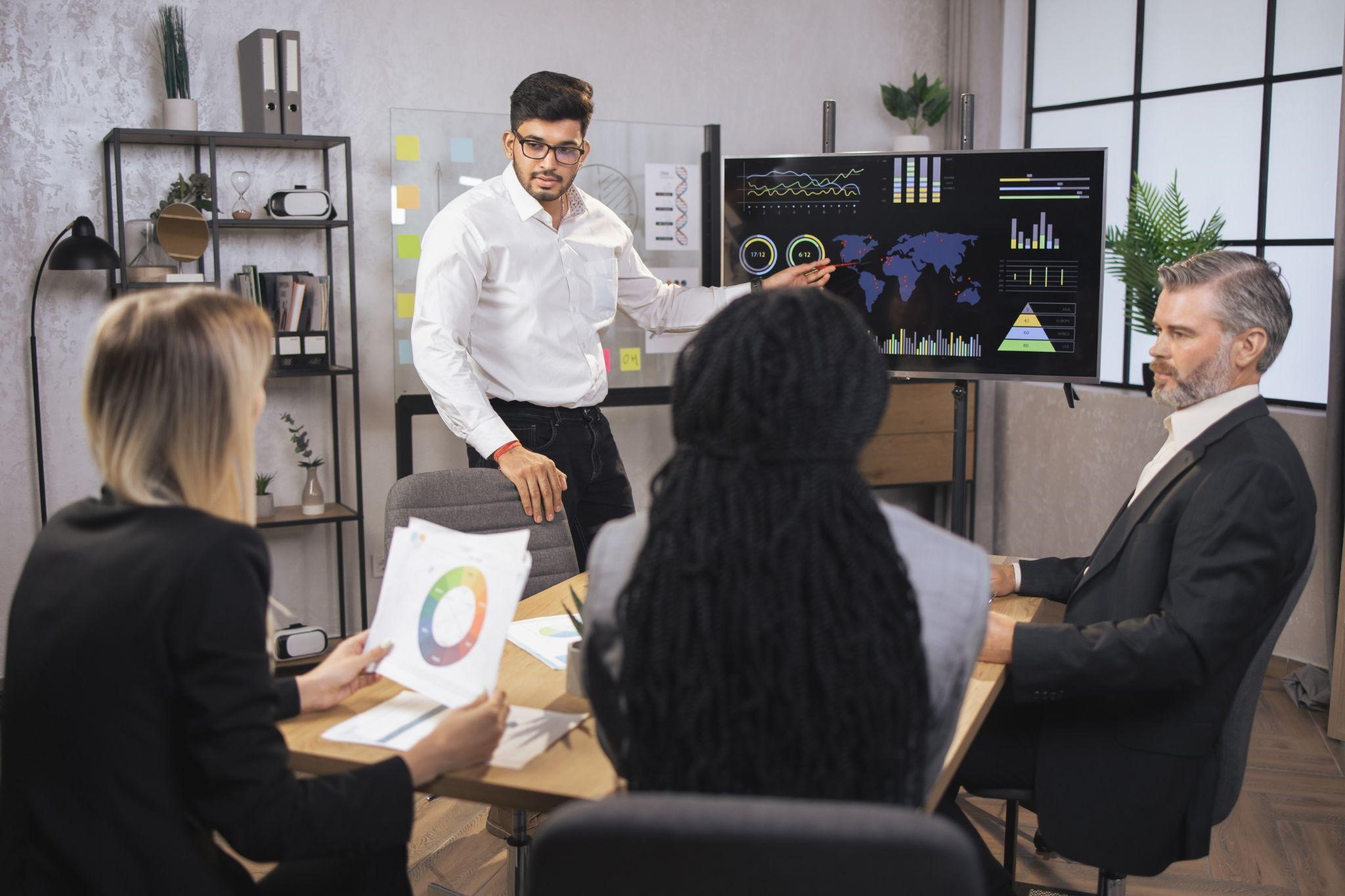 Negotiating in English: the essential skill for a successful career