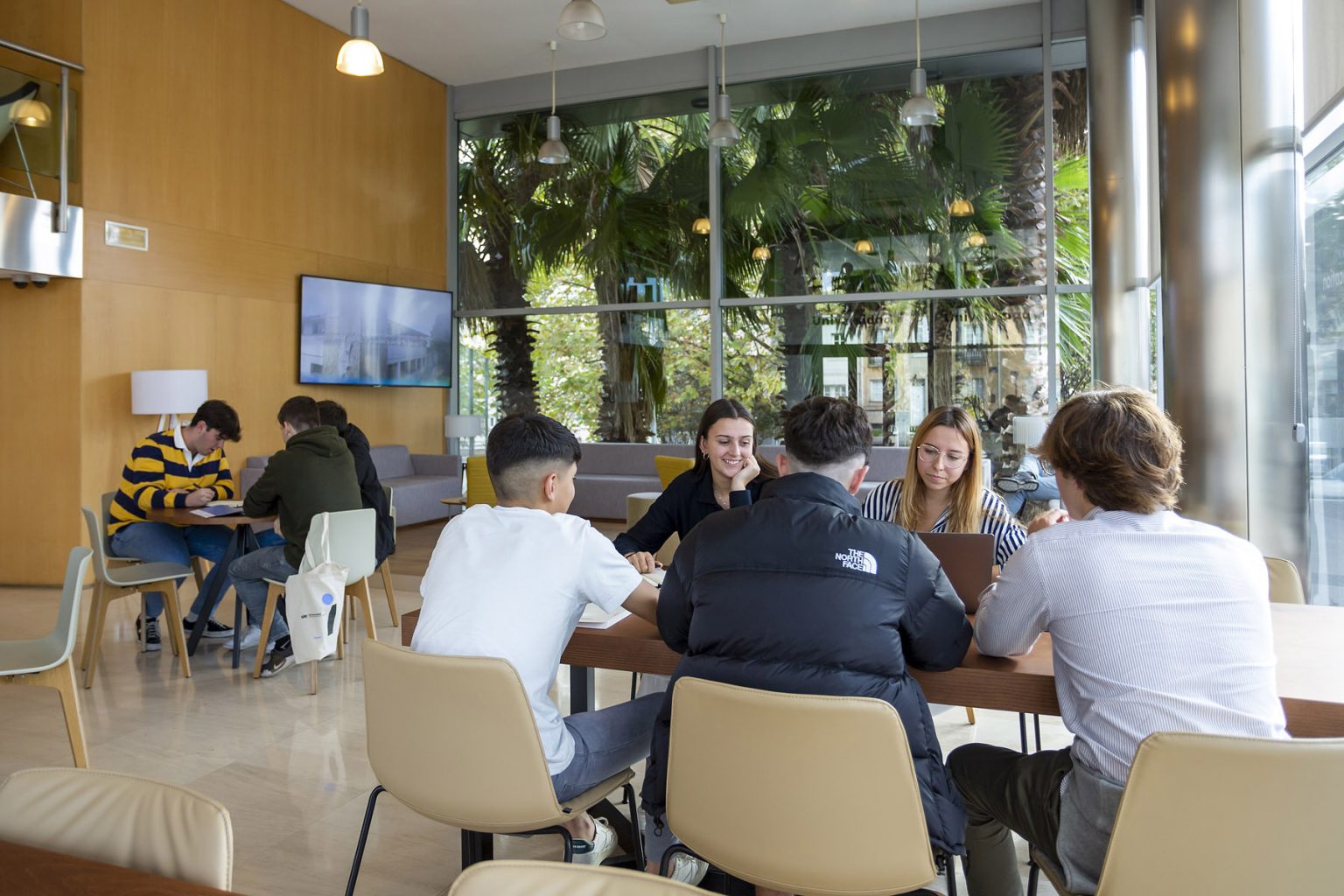 UIE | Intercontinental University of Business